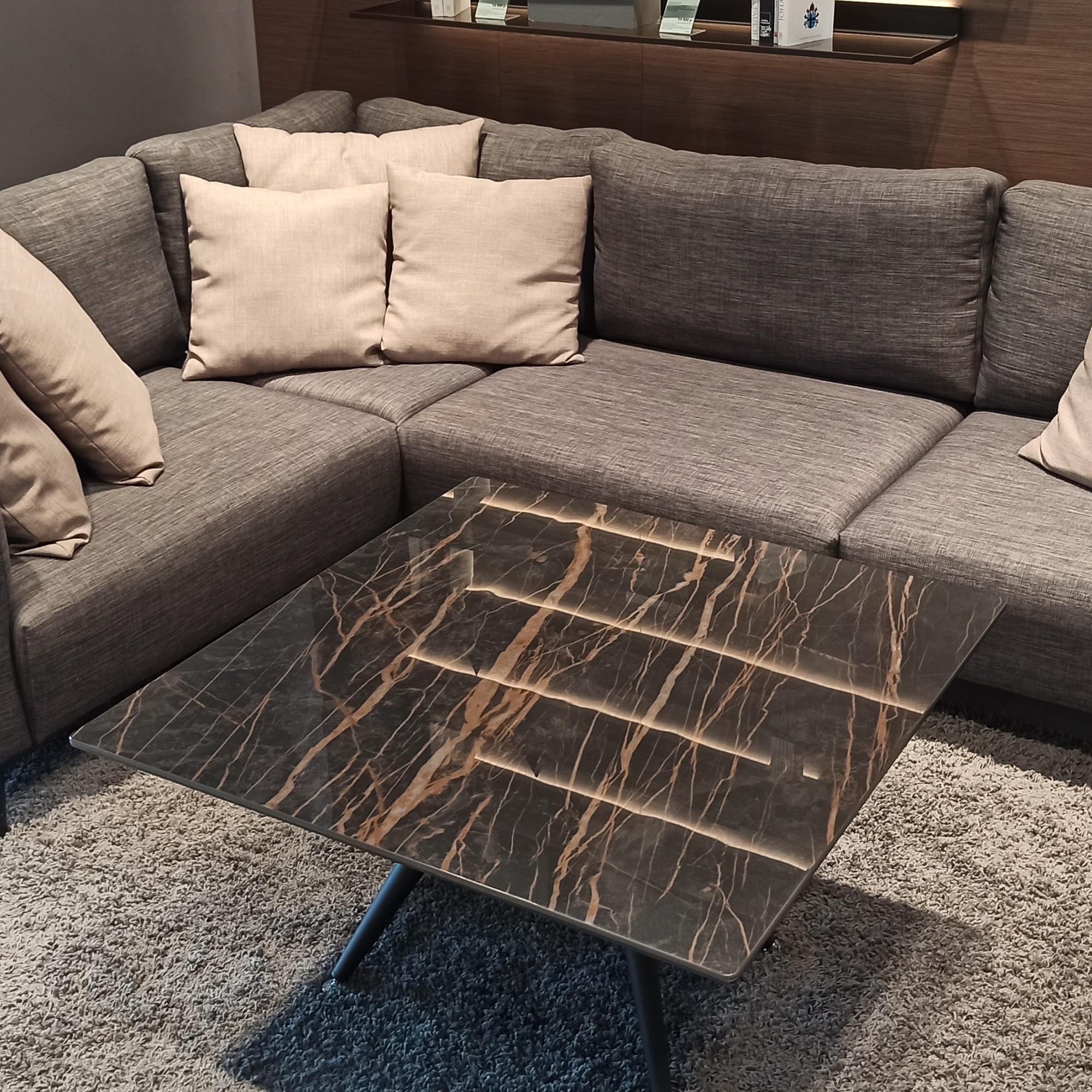 UNION, LOTUS. Стол, керамогранит, металл. 90х90см, h-50см.