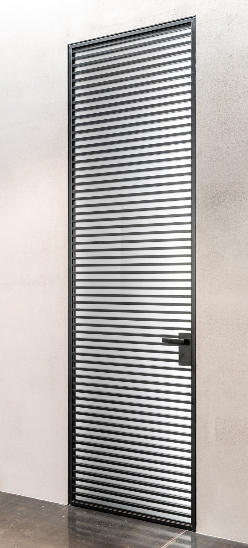 Распашная дверь. UNION, NEXT-LINEA. Безопасное стекло, алюминиевый ...